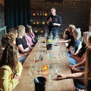 Zaal De Proeverij | De Proeverij - Wijnbar en feestzaal in Geel